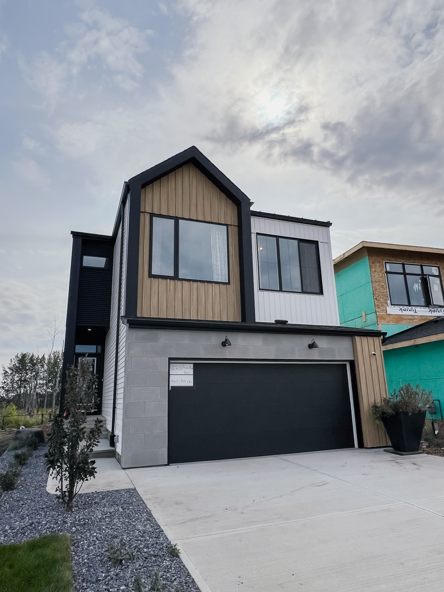 2025 BILD Edmonton Metro - Awards of Excellence Finalists - Cantiro